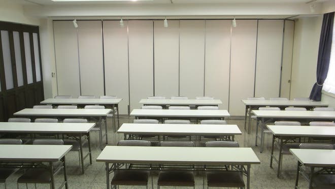 【蔵前】駅からすぐ!みかげ石の床がエレガントな貸し会議室(3F Bルーム 30名)の写真1