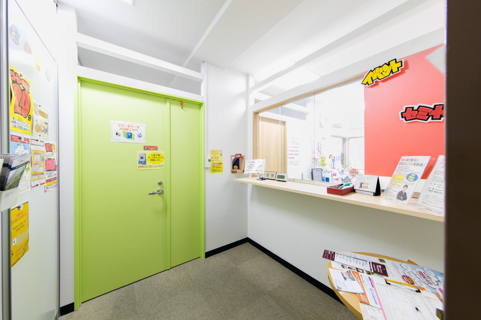 谷町4丁目駅徒歩30秒／18名収容　小・中規模会議・ネット会議・テレワークに【katanaオフィス大阪谷町谷町】の写真12