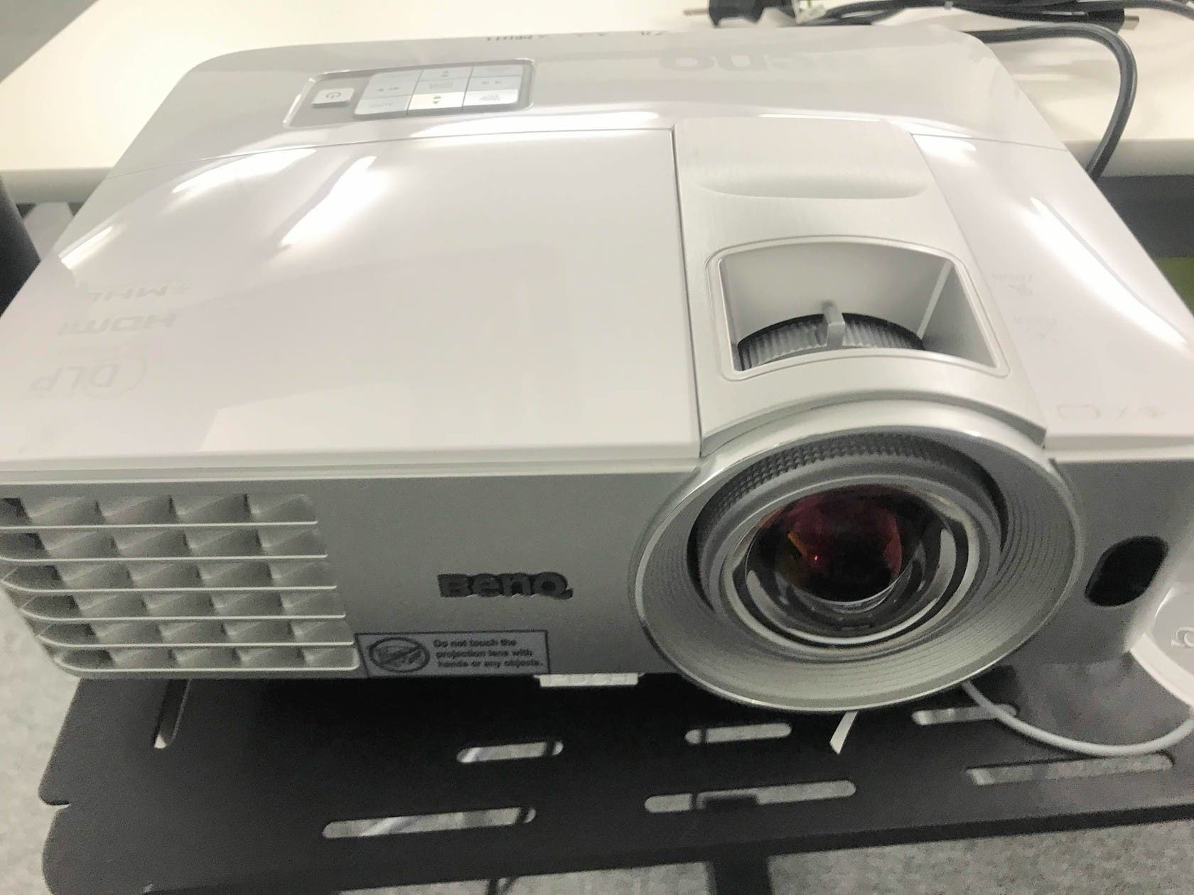 🌟トップホスト🌟12月割🎉神田徒歩1分✨全面ミラー/ダンス可・会議・配信・セミナー・研修・撮影16名着席🎐エアコン🎐の写真14