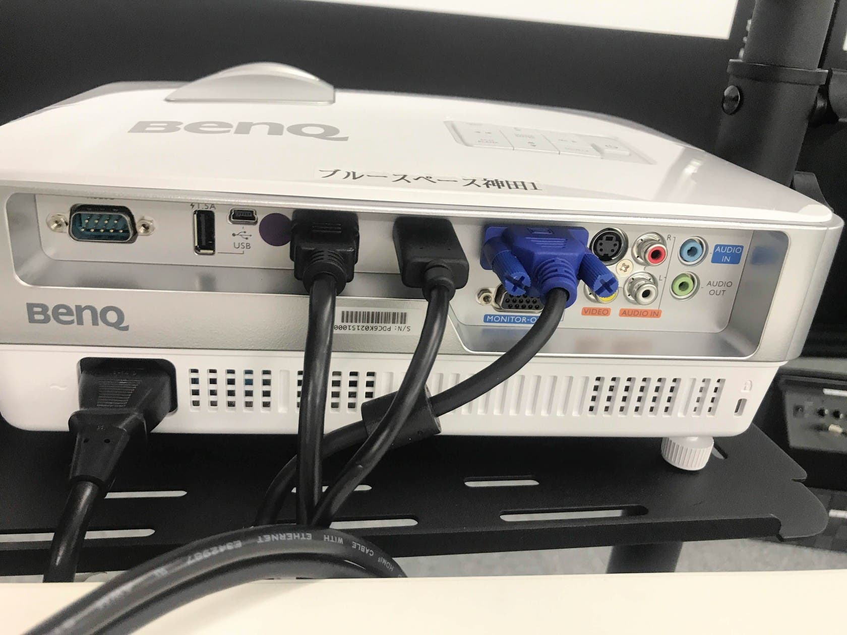 🌟トップホスト🌟12月割🎉神田徒歩1分✨全面ミラー/ダンス可・会議・配信・セミナー・研修・撮影16名着席🎐エアコン🎐の写真15