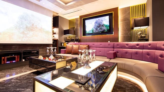 【新宿駅徒歩5分/B1階】VIP気分が堪能できる洗練された大人の空間。パーティ・ロケ撮影・会議。の写真1