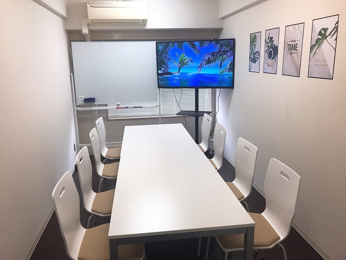 新宿駅D5出口20秒👞土足OK・大型テレビ50型（Fire TV付き）・光回線【Hana＊新宿西口】の写真5