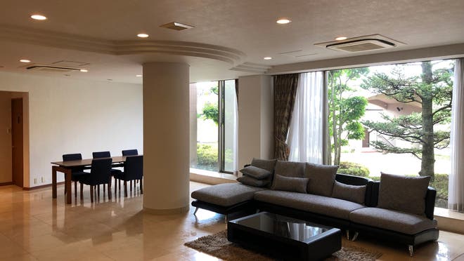 大阪の大理石ホールでパーティー・お料理・撮影しませんか?【光風台駅徒歩4分】の写真2