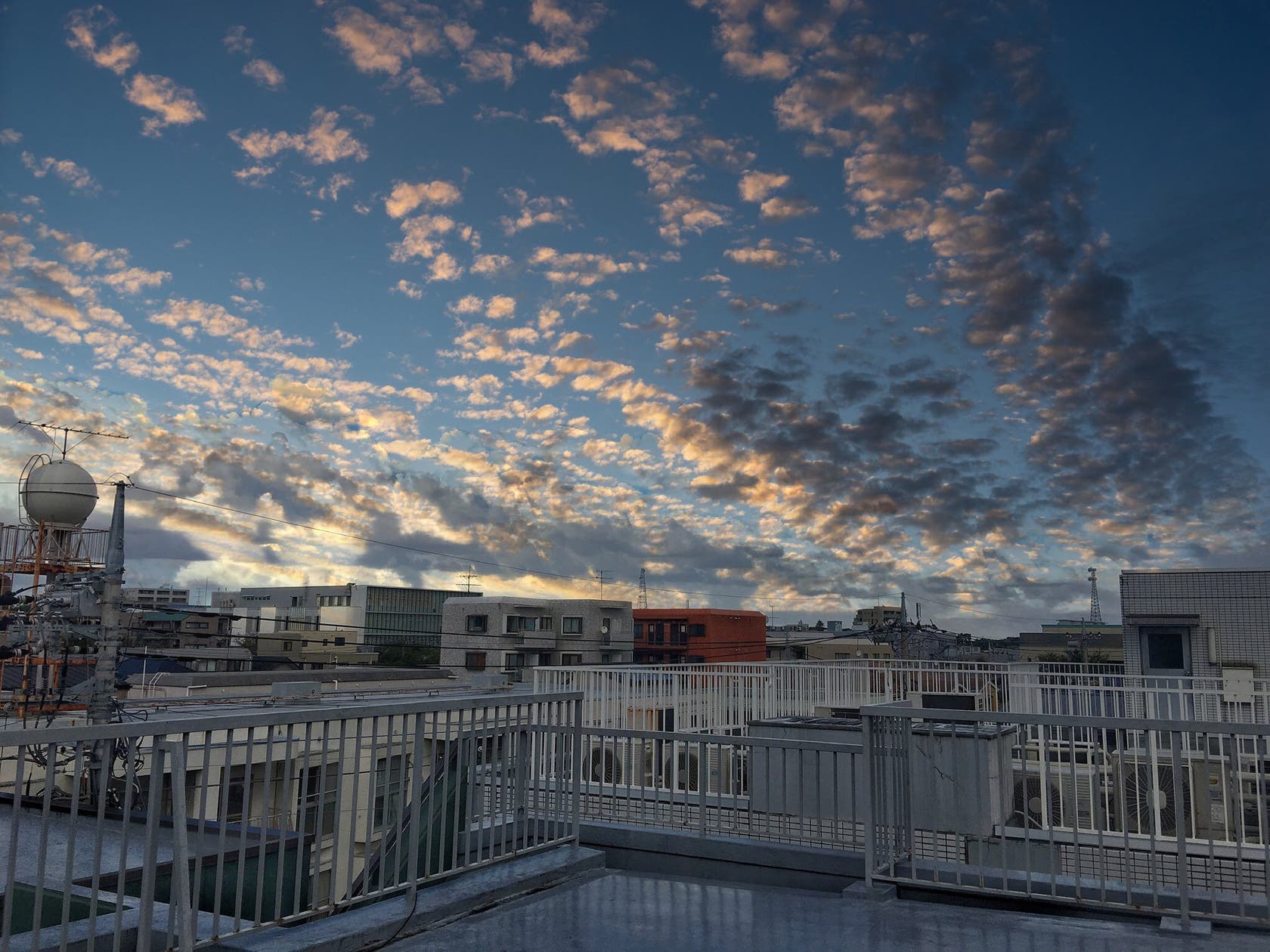 【京王線府中駅から徒歩3分】格安シンプルスタジオ！100㎡屋上使用可能。清田写真スタジオの写真6