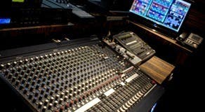 【新宿駅徒歩5分/3階】無観客ライブ・ライブ配信撮影も可能！ロケ撮影や各種イベント等、発表会から会議利用までお任せください！の写真7