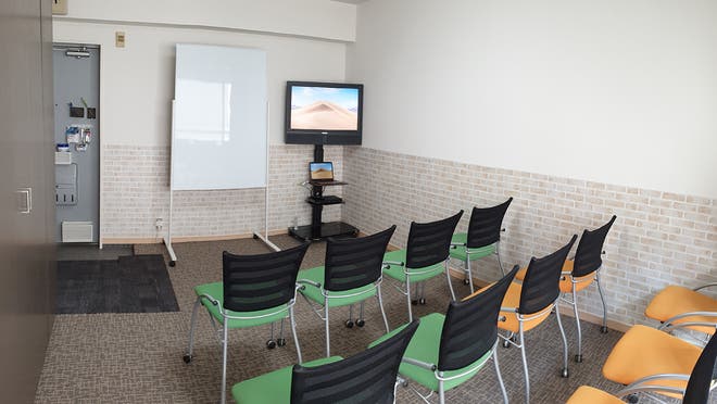 【吉祥寺2分・飛沫対策アクリル板】✨角部屋😆温水便座👞土足可・ホワイトボード2台・プロジェクター・椅子16脚・無人貸し会議室48の写真7