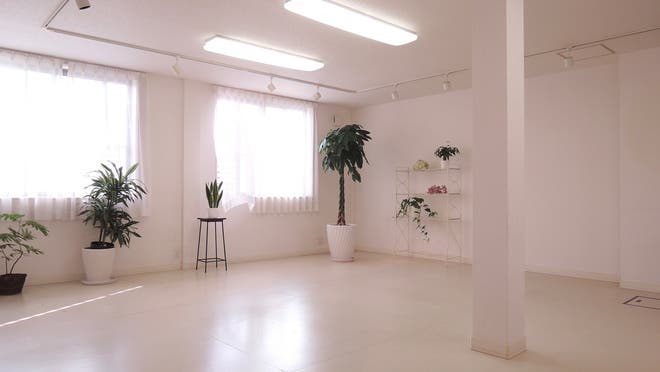 ★ セレッサ1F ★ 撮影、フィットネス、セミナー、女子会などに!駐車場、WiFi完備、自然光あり、藤塚インター5分の写真4