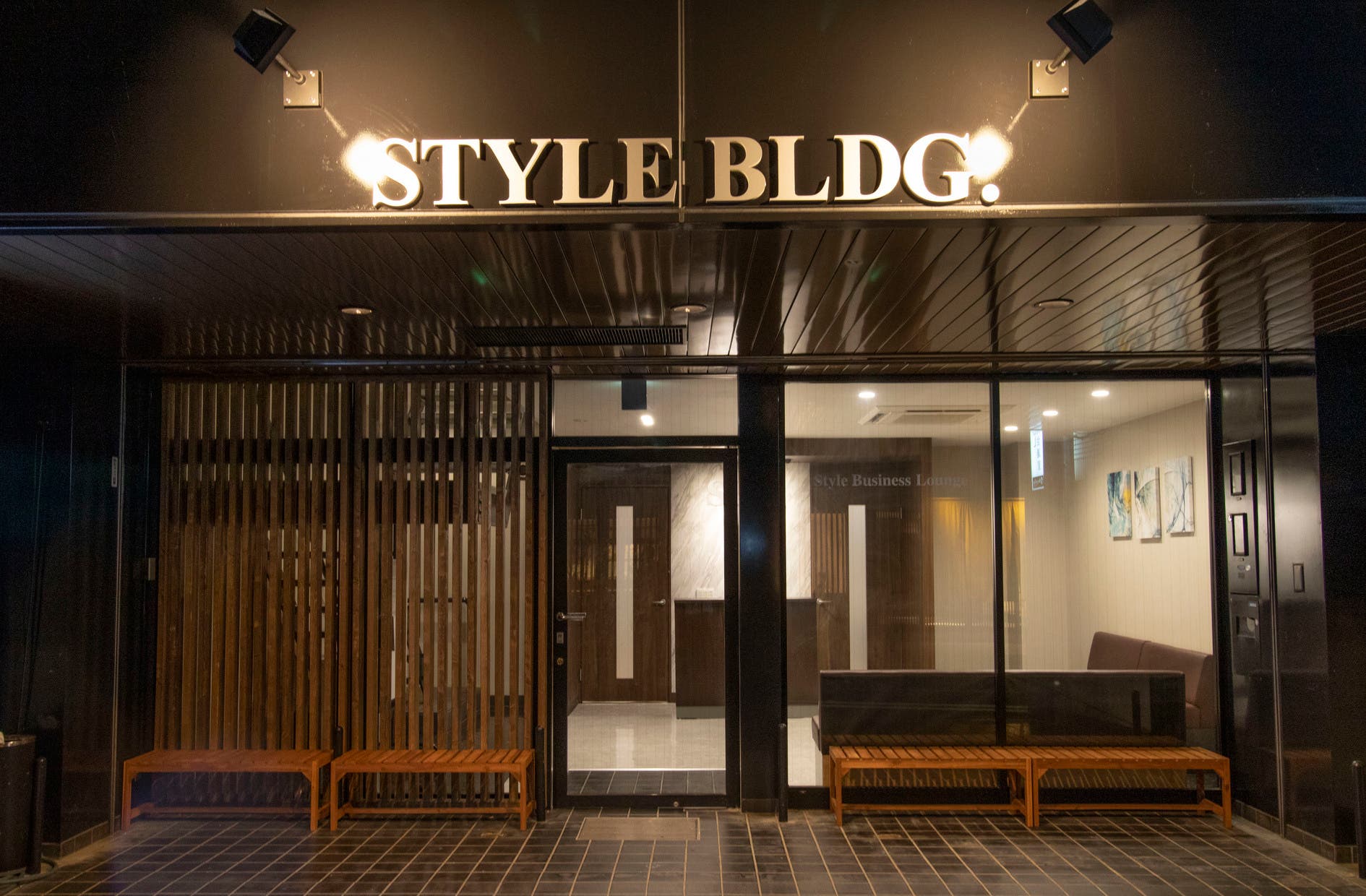 《SBL烏丸会議室》【3F 小会議室① (最大8名)】少人数での会議や打ち合わせに最適♪の写真5