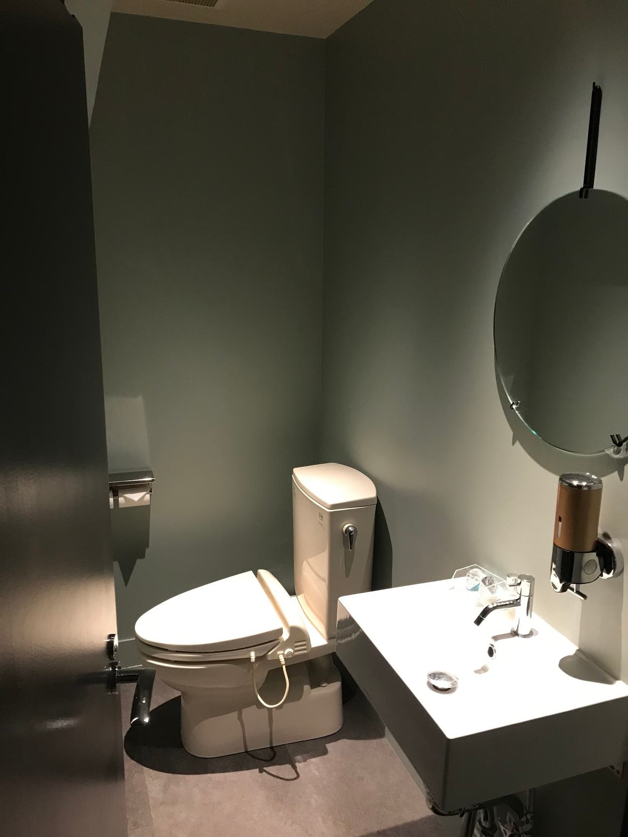 六本木駅から徒歩4分、東京カレンダーの撮影場所としても使用された隠れ家レストランの写真15