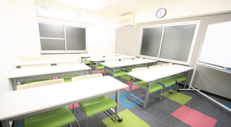 【飯田橋駅1分・最安】会議に！天吊りプロジェクター・WiFi全て無料！ふれあい貸し会議室 飯田橋No16