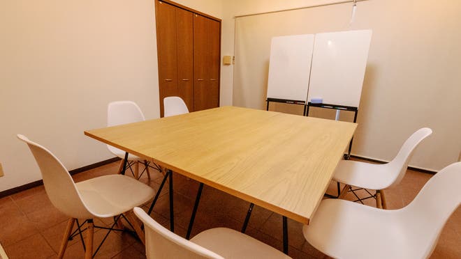 有線LANあり おもろまち駅徒歩5分 ZOOM会議、研修、撮影にも最適な個室 便利なコンビニもの写真6