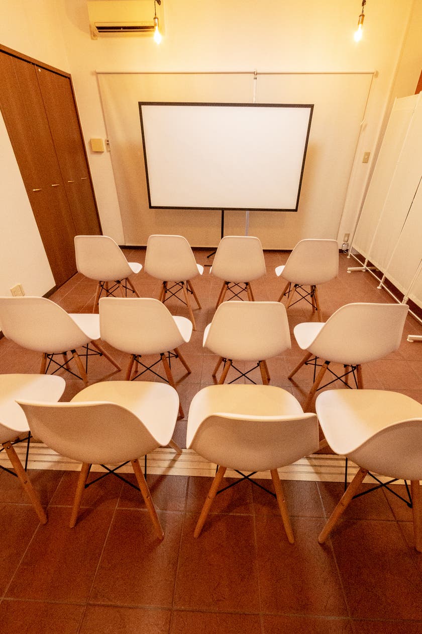 有線LANあり おもろまち駅徒歩5分　ZOOM会議、研修、撮影にも最適な個室 便利なコンビニもの写真9