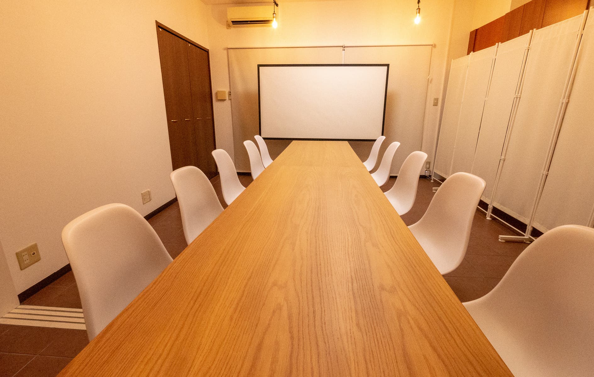 有線LANあり おもろまち駅徒歩5分　ZOOM会議、研修、撮影にも最適な個室 便利なコンビニもの写真11