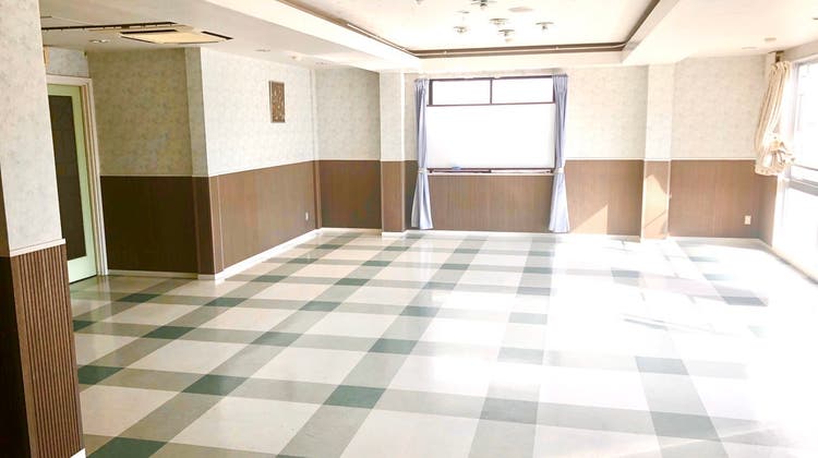 ワンコイン貸出開始キャンペーン/自然光広々!机椅子有り・垂水駅徒歩8分/アウトレット近く・会議・ヨガの写真1