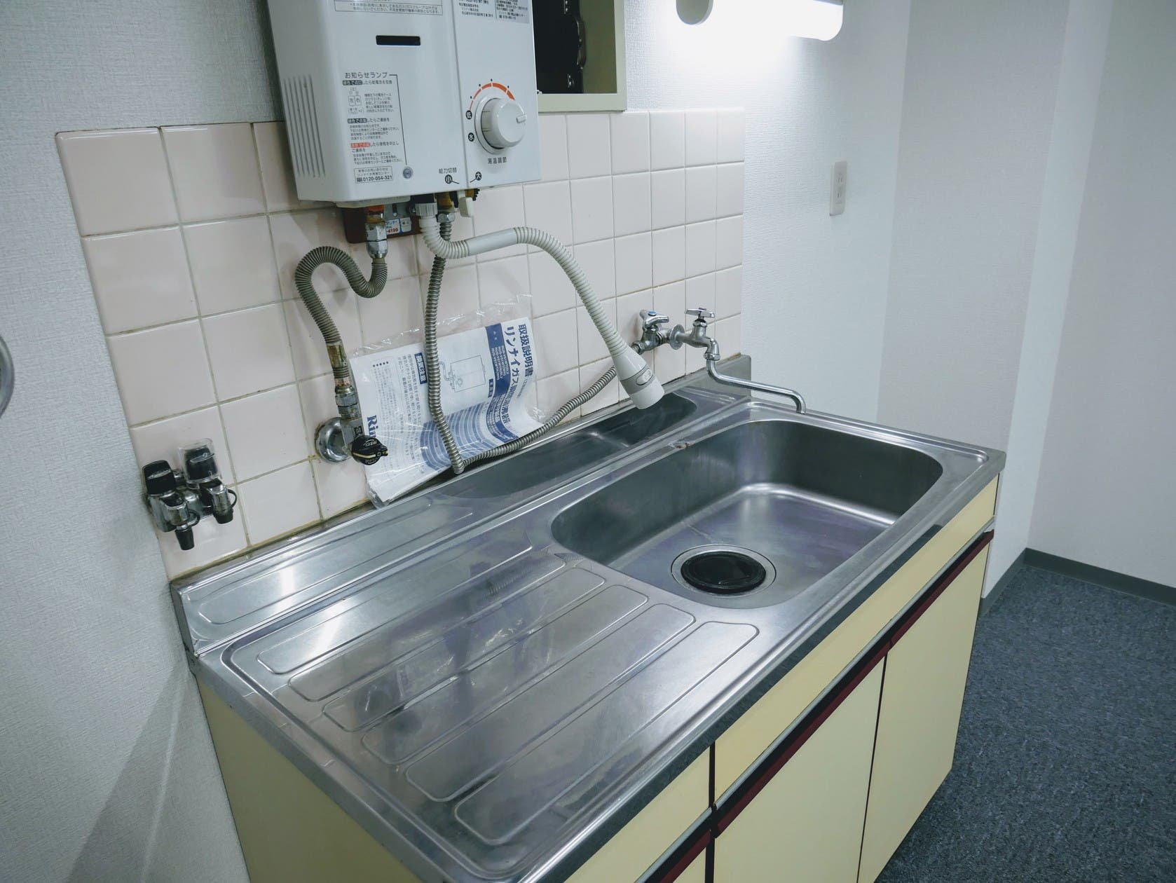 【乃木坂駅徒歩10分！14名着席可！】NURO光/55インチモニター/プロジェクター全て無料☆ くすみん多目的スペース 西麻布の写真18