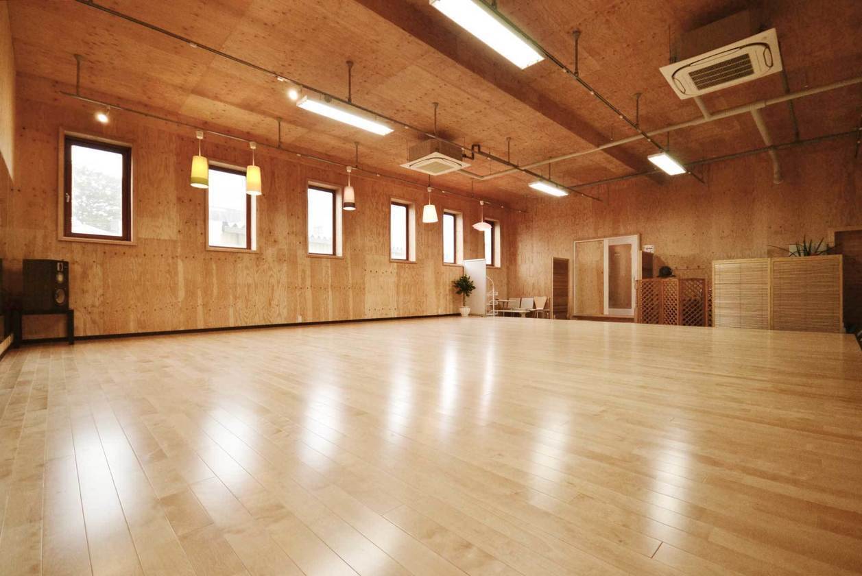 【千葉・八街市】大きなフローリングスタジオとキッチンの使える空間の写真15