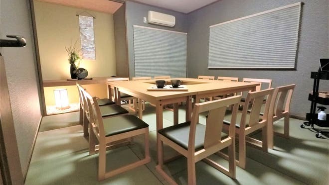 【清掃時除菌実施】四条駅/烏丸駅徒歩2分・光Wi-Fi・49インチモニタ・緑茶サービス!おしゃれな京風スペース!の写真3