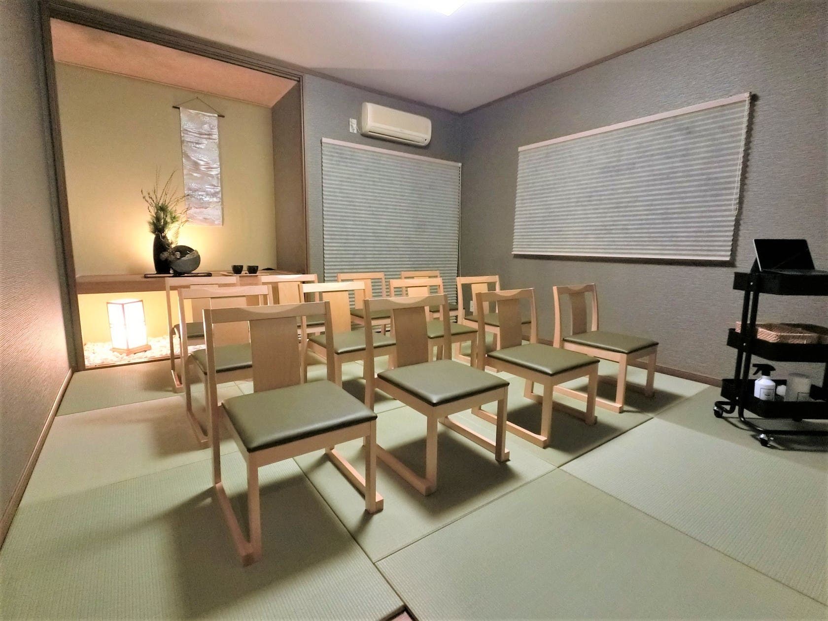 【清掃時除菌実施】四条駅/烏丸駅徒歩2分・光Wi-Fi・49インチモニタ・緑茶サービス！おしゃれな京風スペース！の写真8