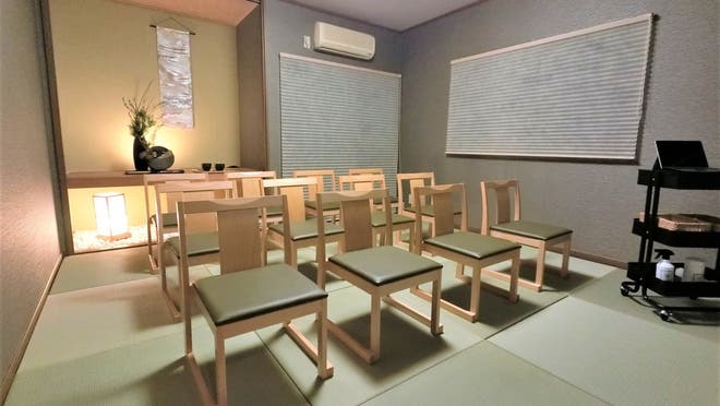 【清掃時除菌実施】四条駅/烏丸駅徒歩2分・光Wi-Fi・49インチモニタ・緑茶サービス!おしゃれな京風スペース!の写真8