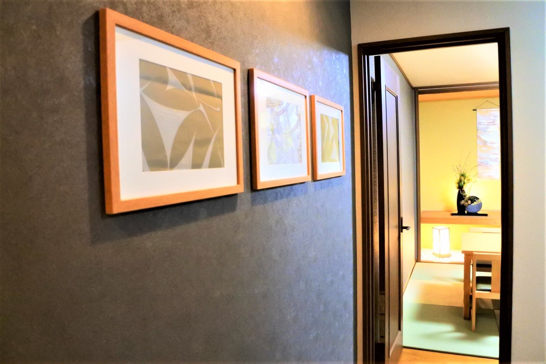 【清掃時除菌実施】四条駅/烏丸駅徒歩2分・光Wi-Fi・49インチモニタ・緑茶サービス！おしゃれな京風スペース！の写真12