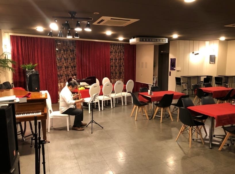 グランドピアノ･PA･照明･85型4Kモニター完備！100名程度のコンサート･イベント･会議･企画など(大音量イベントは不可)の写真12