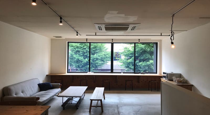 飲食店の2階を貸切！雰囲気○/持ち寄り飲み会/会議室/ママ友会/トークイベント/パーティ利用などに！