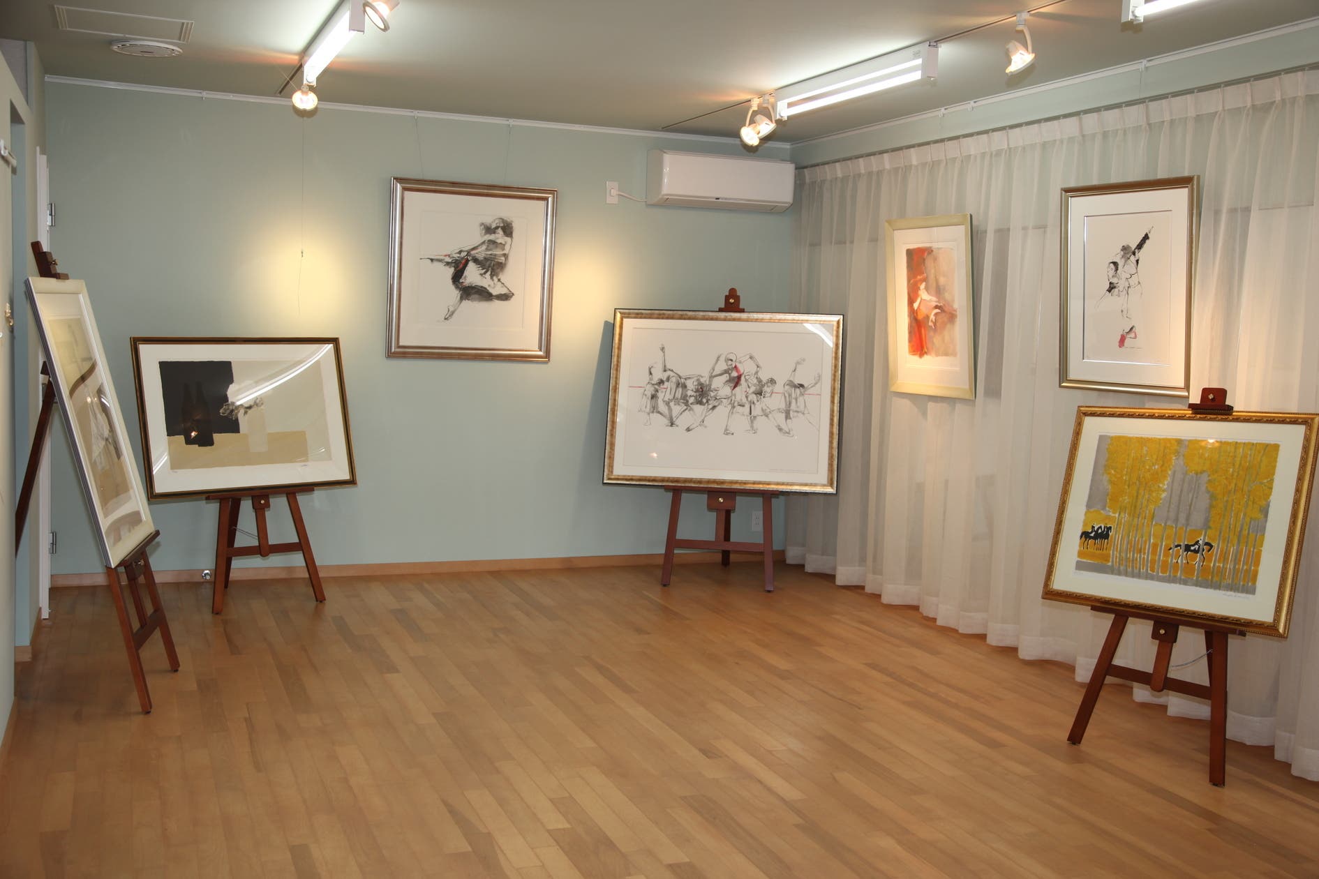 【La Fortuna】外光の入るフローリング床のスタジオ！展示ギャラリーとしてのご利用も可能！の写真8