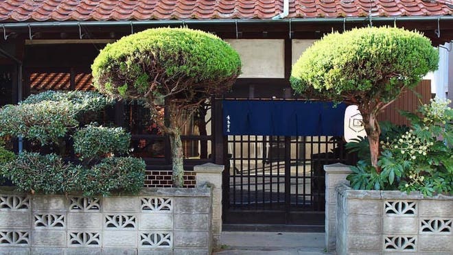 古民家一棟貸切。川の流れる音アンティークな空気一歩入れば異空間。書籍の中で廣島から広島へ歴史の旅へ10名様までの写真3