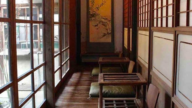 古民家一棟貸切。川の流れる音アンティークな空気一歩入れば異空間。書籍の中で廣島から広島へ歴史の旅へ10名様までの写真8