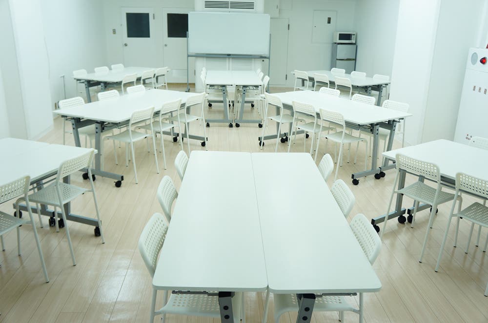 【フォレスト】立地最高！駅近３分！神戸三宮センター街入ってすぐ、プロジェクター他備品無料貸し出しの写真3