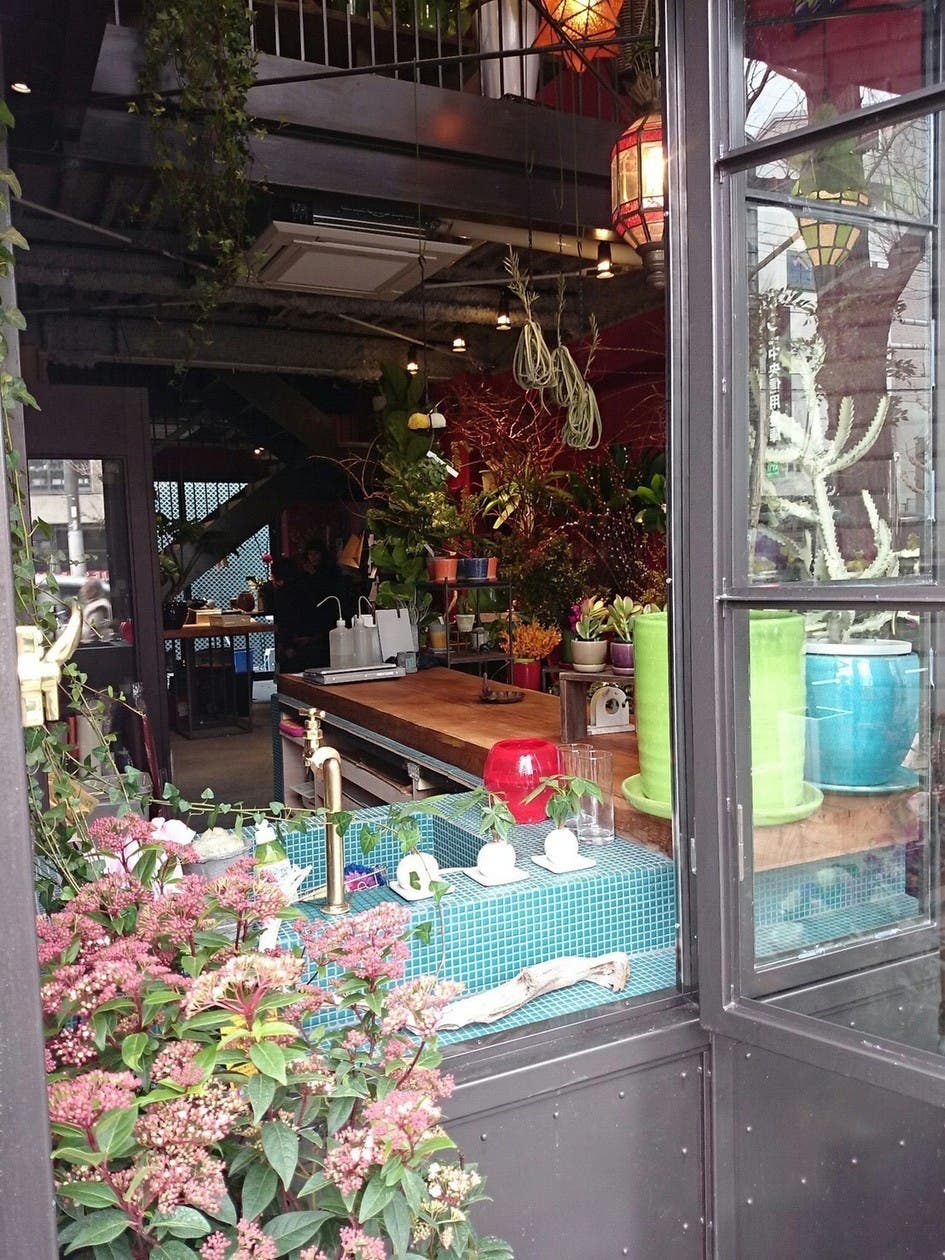 哲学の道近くの白川通りに面した、外装・内装共に異国情緒溢れるフラワーショップ「MATAHARI」のレンタルスペース！の写真10