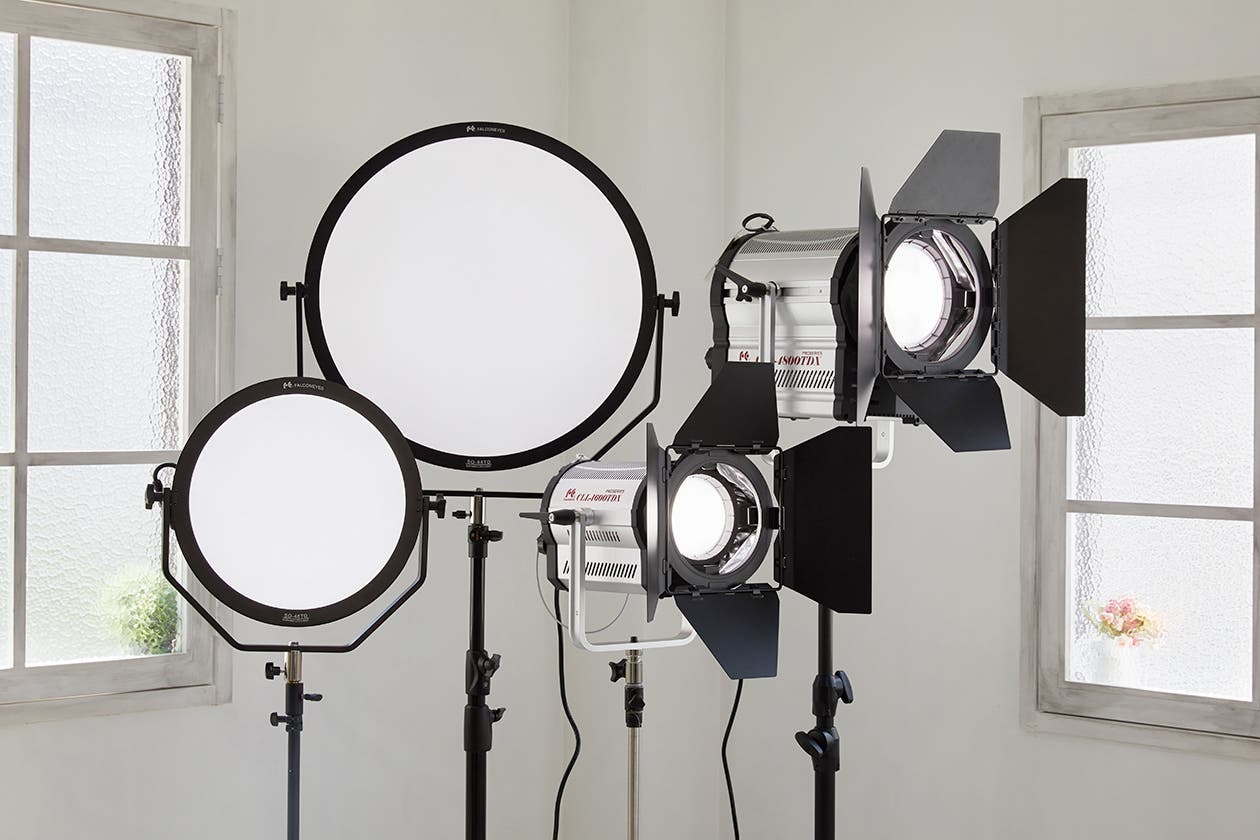 ホワイトとビターの２つの空間で構成された多目的スペース。の写真12