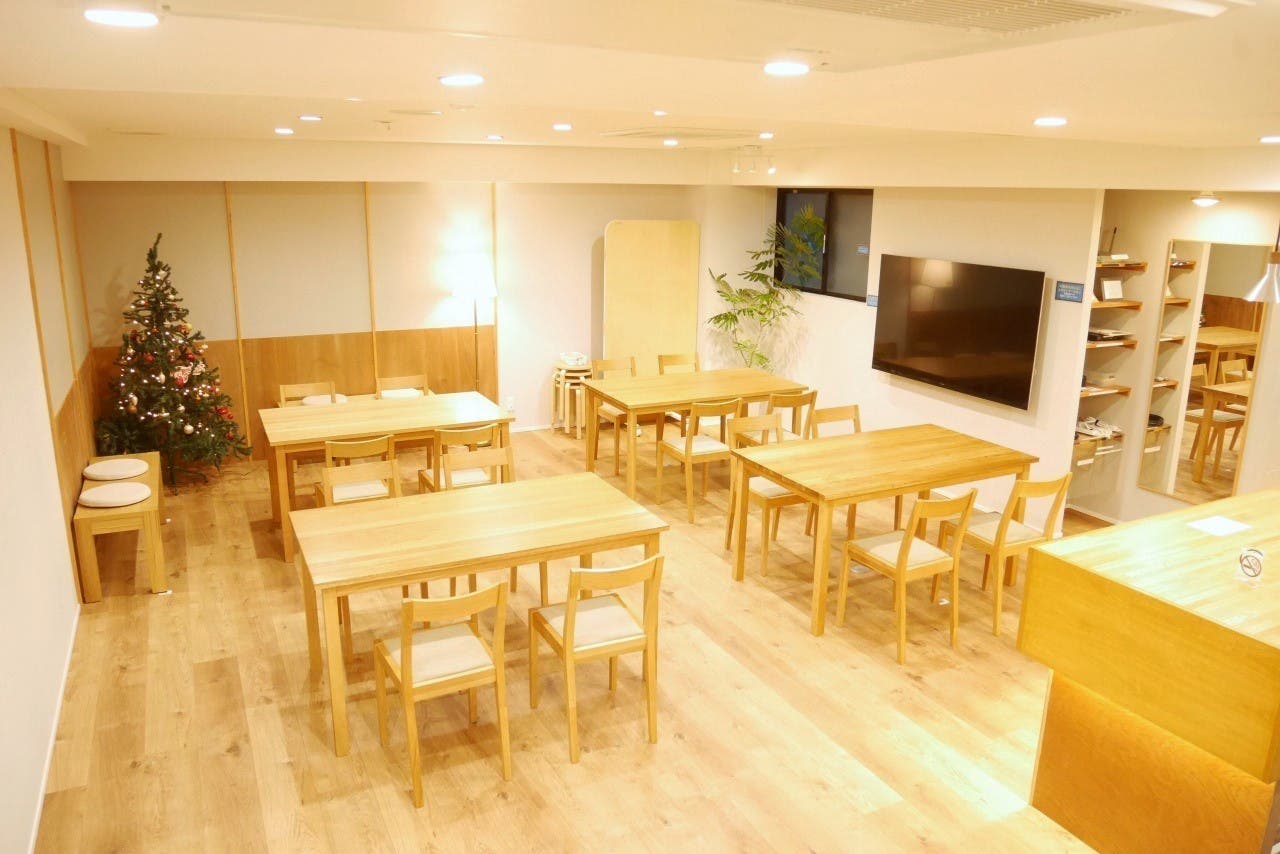 浜松町・大門・御成門✨キレイ清潔✨広々66㎡キッチン付高規格スペース🐤会議・撮影・パーティ🎉65型4Kモニター高速WiFiの写真8