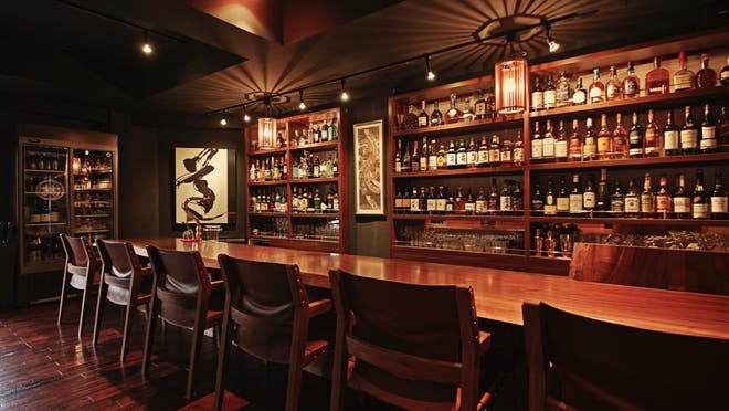 落着いた雰囲気の本格BAR仕様|各種撮影、ロケ、動画配信、会議、セミナーなどに◎|虎ノ門・神谷町、駅徒歩2分!の写真1