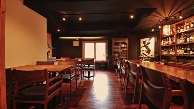 落着いた雰囲気の本格BAR仕様|各種撮影、ロケ、動画配信、会議、セミナーなどに◎|虎ノ門・神谷町、駅徒歩2分!の写真3