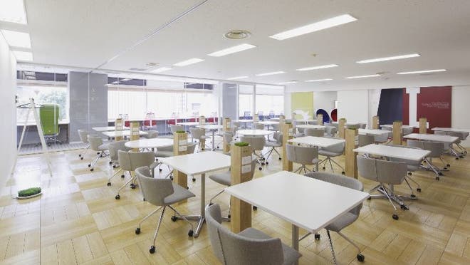 【九段下駅徒歩30秒】5名まで利用可能のミーティングソファルーム(Wifi、ホワイトボード、モニター利用可能)の写真6