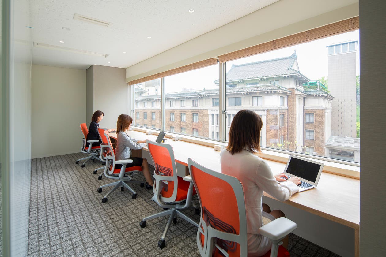 【九段下駅徒歩30秒】18名まで利用可能のミーティングルーム(Wifi、ホワイトボード、モニター、Apple TV)の写真12