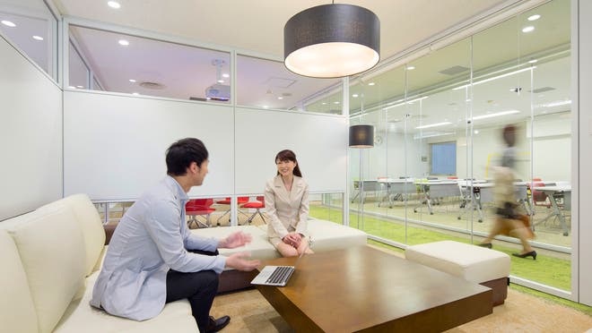 【九段下駅徒歩30秒】5名まで利用可能のミーティングソファルーム(Wifi、ホワイトボード、モニター利用可能)の写真19