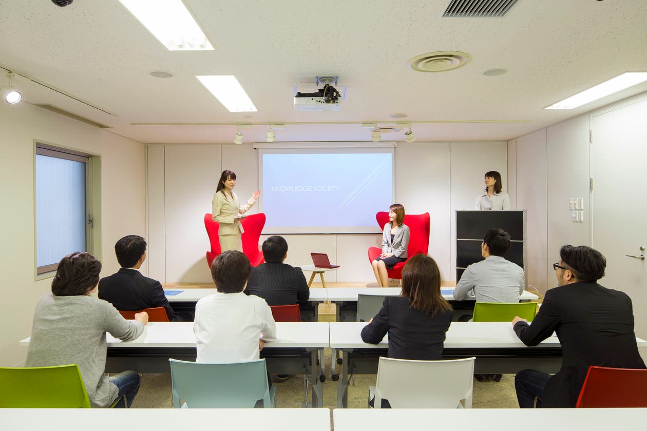  【九段下駅徒歩30秒】6名まで利用可能のミーティングルーム(Wifi、ホワイトボード、プロジェクター、モニター利用可能)の写真23