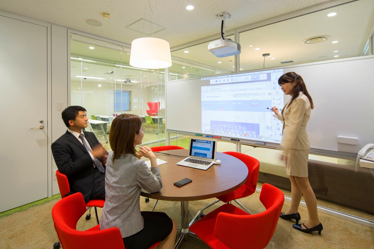 【九段下駅徒歩30秒】18名まで利用可能のミーティングルーム(Wifi、ホワイトボード、モニター、Apple TV)の写真23