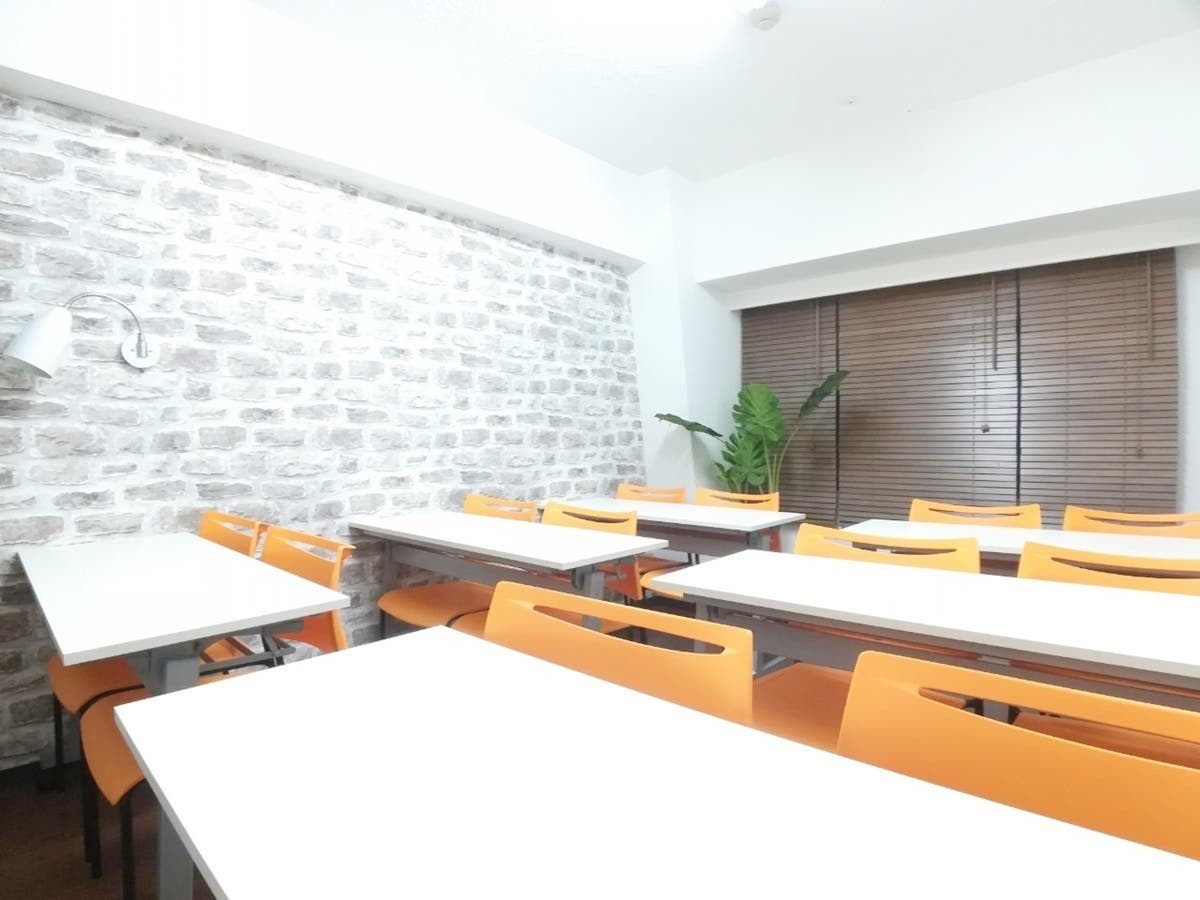 ⭐️新大阪駅徒歩０分！⭐️最大2Gbps超高速光回線【全て無料】WiFi＆大画面モニター●１３名●　会議室エトワール新大阪の写真6