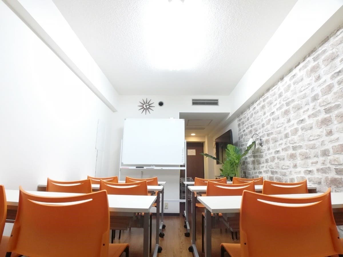 ⭐️新大阪駅徒歩０分！⭐️最大2Gbps超高速光回線【全て無料】WiFi＆大画面モニター●１３名●　会議室エトワール新大阪の写真9