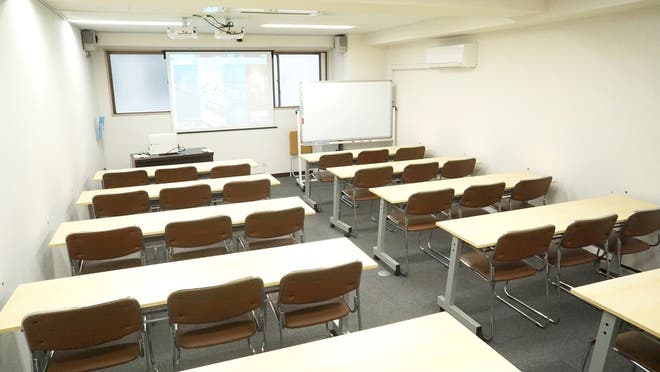 <新大阪駅より徒歩1分の会議室>【最大34名 ルームO-1】24時間利用可能+プロジェクター等備品無料の写真3