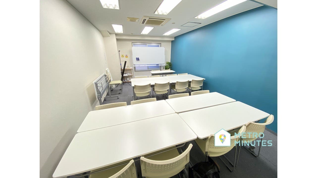 ＜マロン会議室＞栄駅徒歩3分🚃22名収容🪑Wi-Fi📶プロジェクター🎥会議/打ち合わせ/ワークショップ/ボードゲームの写真8