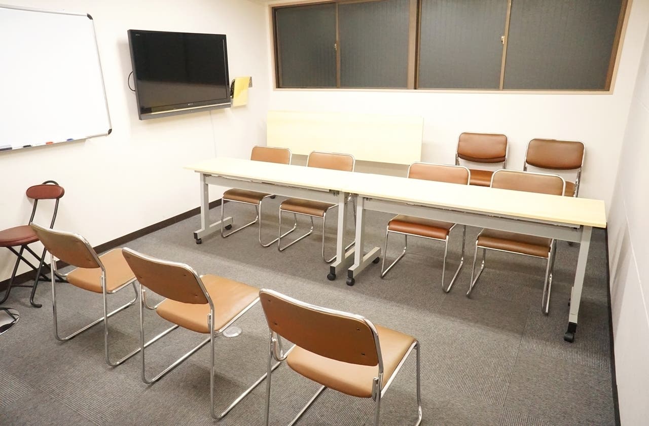 ＜新大阪駅より徒歩１分の会議室＞【最大12名 ルームＯ-２】24時間利用可能で商談や面談に！液晶モニター等備品無の写真7