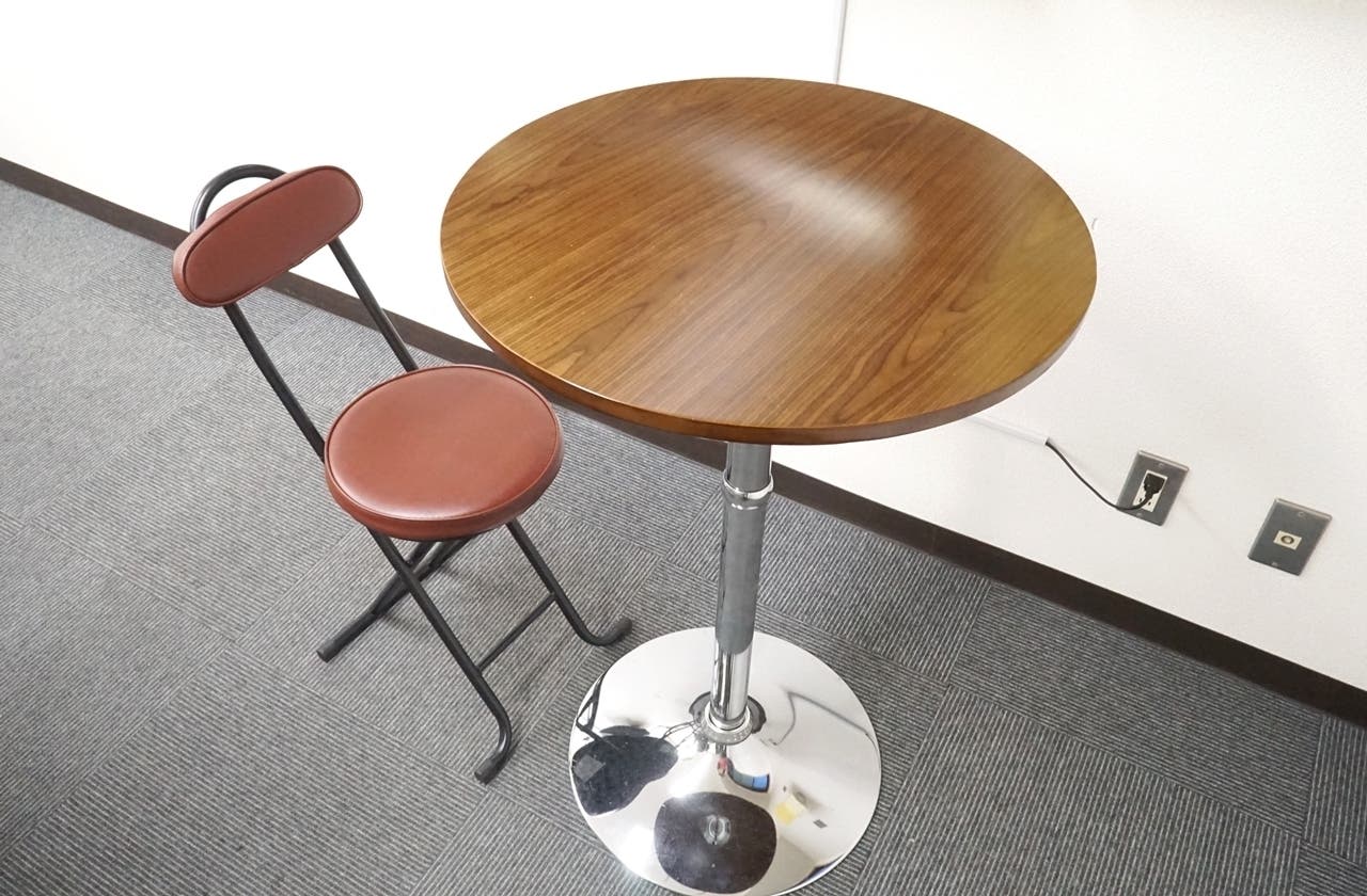 ＜新大阪駅より徒歩１分の会議室＞【最大12名 ルームＯ-２】24時間利用可能で商談や面談に！液晶モニター等備品無の写真10