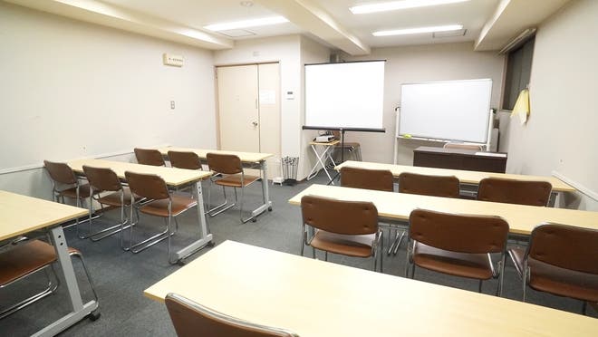 <新大阪駅より徒歩1分の会議室>【最大21名 ルームO-3】24時間利用可能でプロジェクター等備品無料の写真2