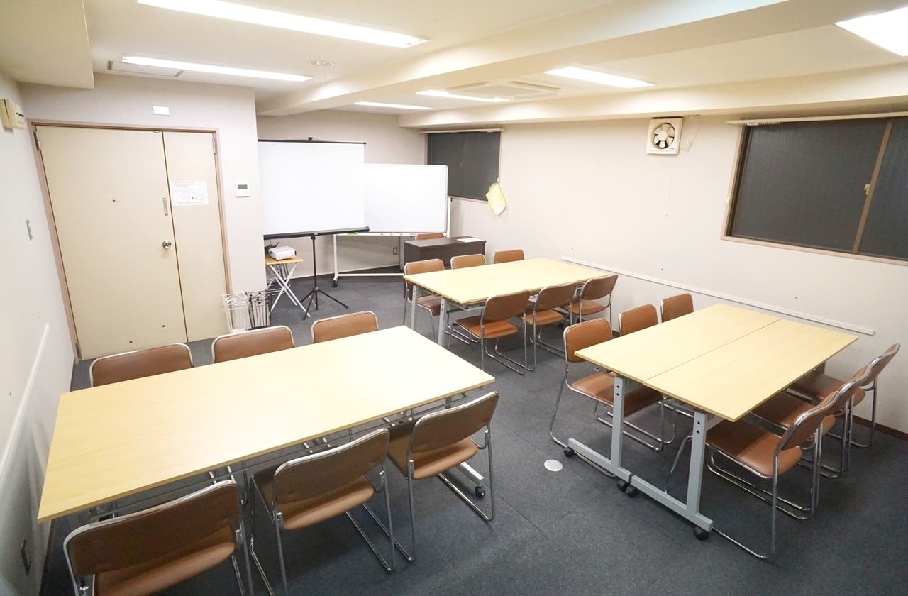 ＜新大阪駅より徒歩１分の会議室＞【最大21名 ルームＯ-３】24時間利用可能でプロジェクター等備品無料の写真6