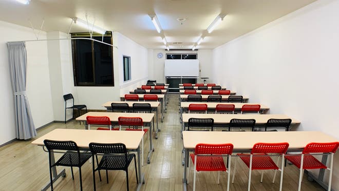 金沢駅徒歩8分、24時間・35名着席可、光Wi-Fi、プロジェクター&大型スクリーン、セミナー・会議・リモートワークに便利の写真2