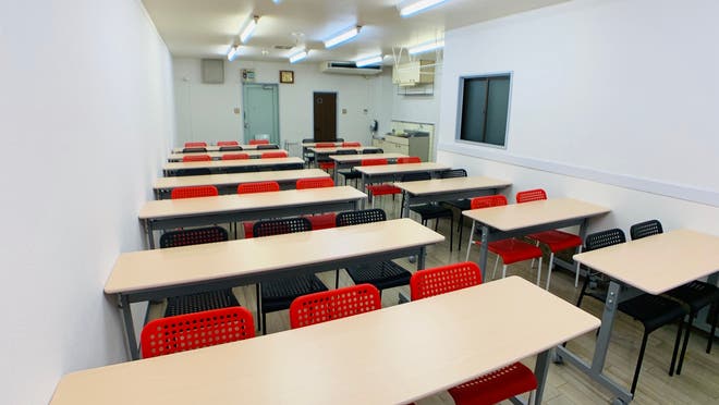 金沢駅徒歩8分、24時間・35名着席可、光Wi-Fi、プロジェクター&大型スクリーン、セミナー・会議・リモートワークに便利の写真3